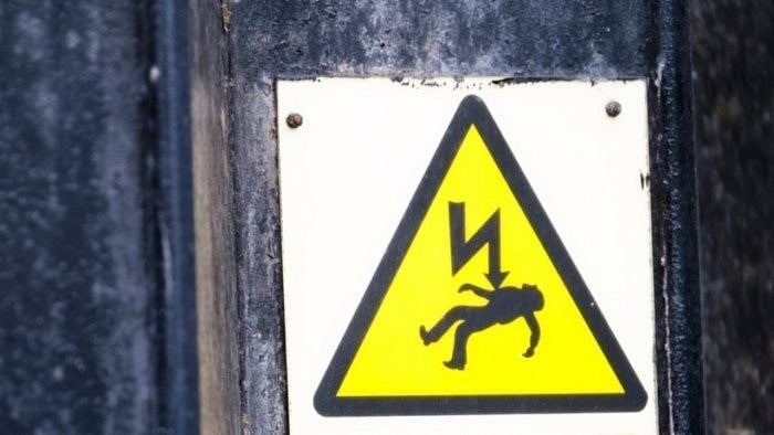 50-year-old woman electrocuted after power line snaps in Bengaluru ...