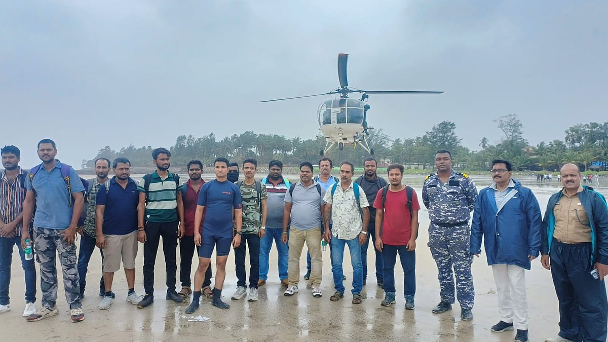 14 crew members rescued from bulk carrier off Raigad coast