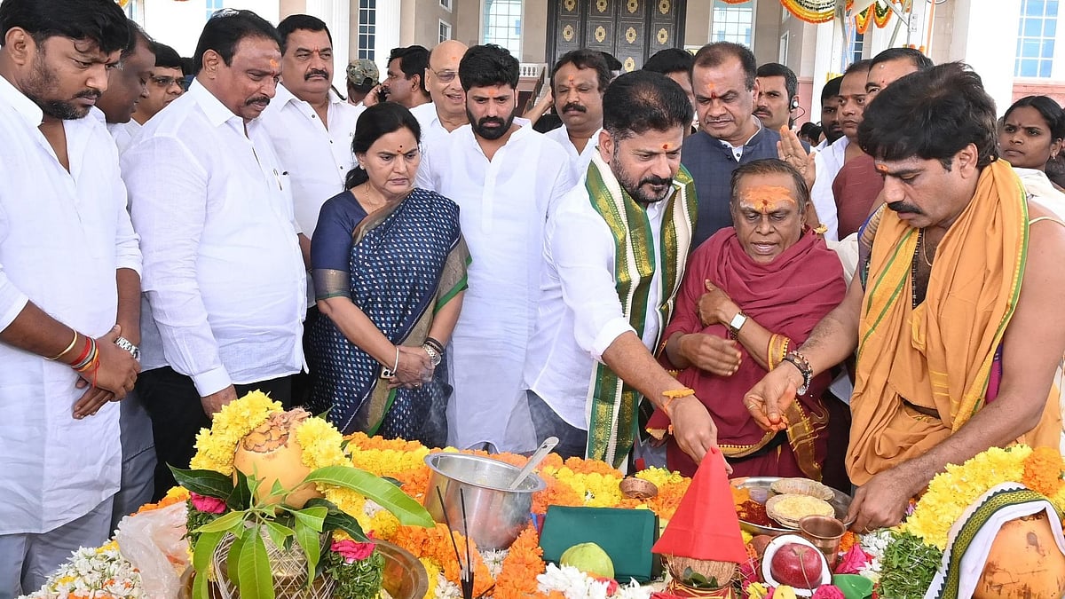 Revanth to unveil Telangana Thalli statue with 'Abhaya Hastham' on Dec 9