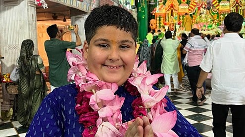 'I am only Kanha's servant': 10-year-old spiritual guru Abhinav Arora ...