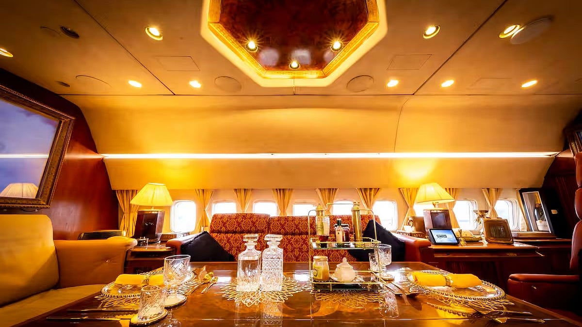 Pablo Escobar’s private jet is transformed into World's coolest Airbnb ...