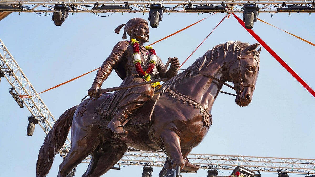 Maharashtra delegation in Paris to seek UNESCO heritage tag for Shivaji ...