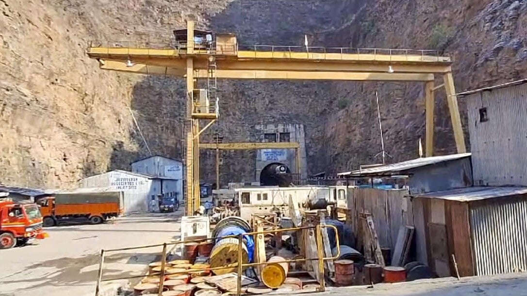 Telangana tunnel collapse | Rescue teams stare at 10,000 cubic meters ...