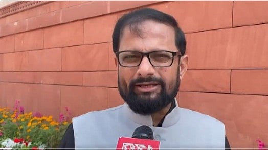 Destroy Aurangzeb's grave: Shiv Sena MP Naresh Mhaske