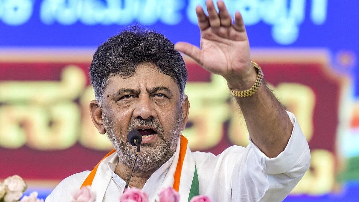 Karnataka Politics: Congress Leadership Backs Deputy CM Shivakumar to ...