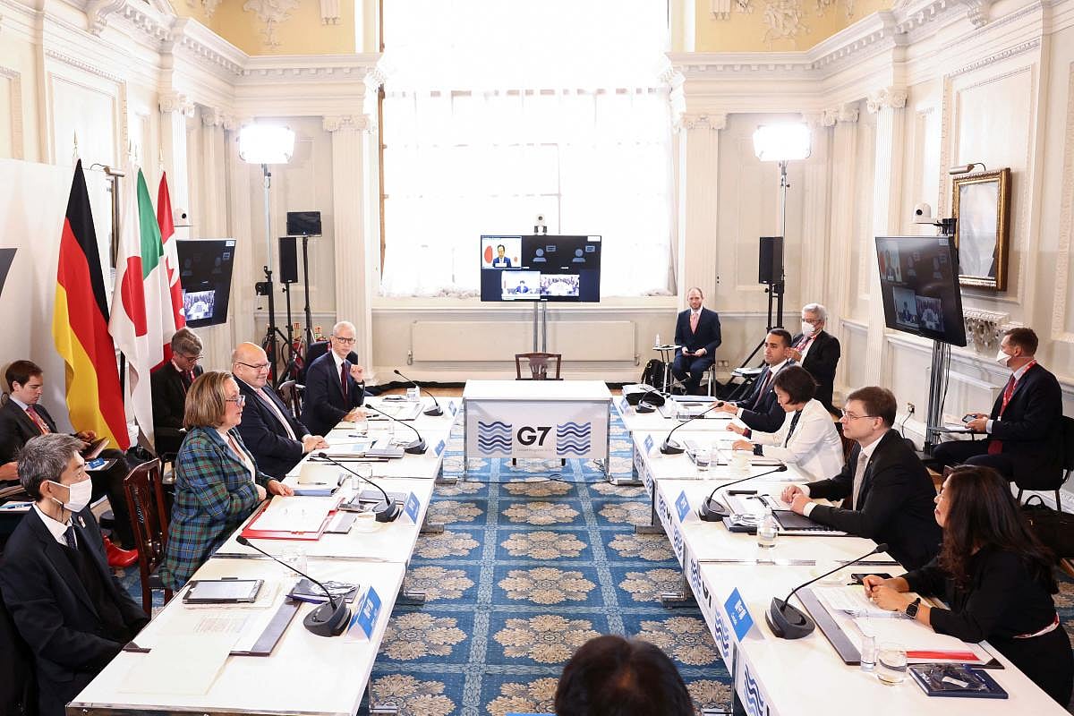 News Highlights: 4 dead, 12 injured in tanker accident near Navle ...