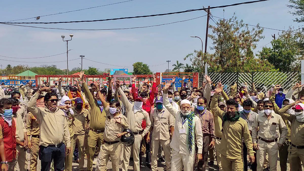 In Pictures: India Under Lockdown Day 55