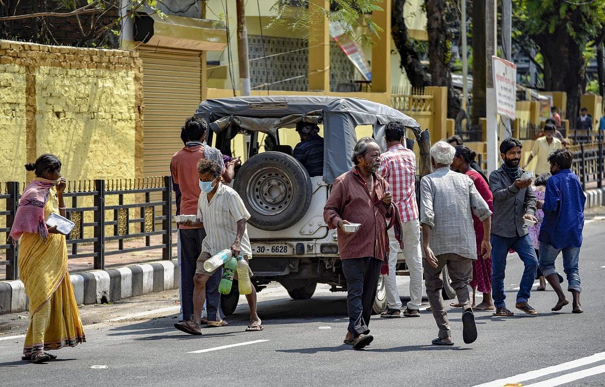 In Pictures: India under lockdown, Day 26