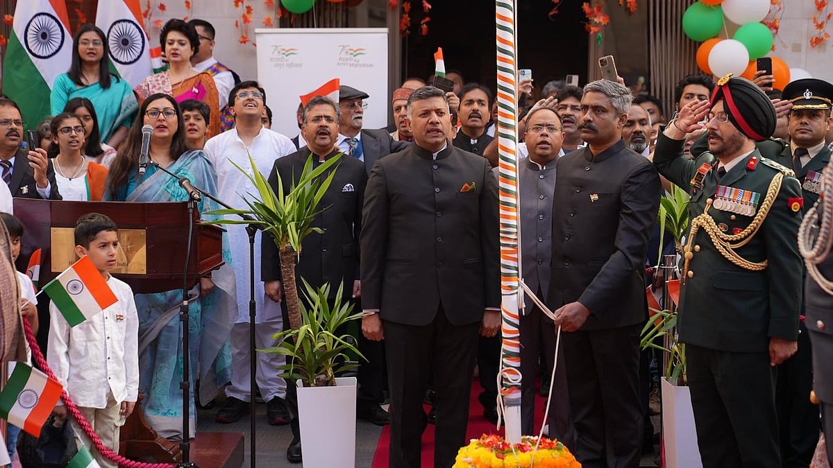 Hundreds gather for Independence Day celebrations in London
