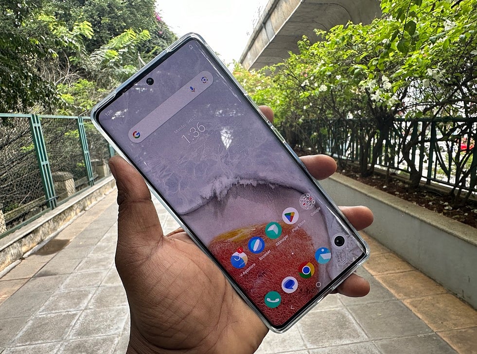 iQOO Z7 Pro 5G review: Reliable mid-range phone with stylish design