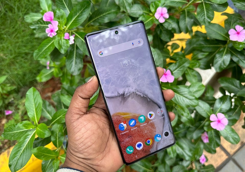 iQOO Z7 Pro 5G review: Reliable mid-range phone with stylish design