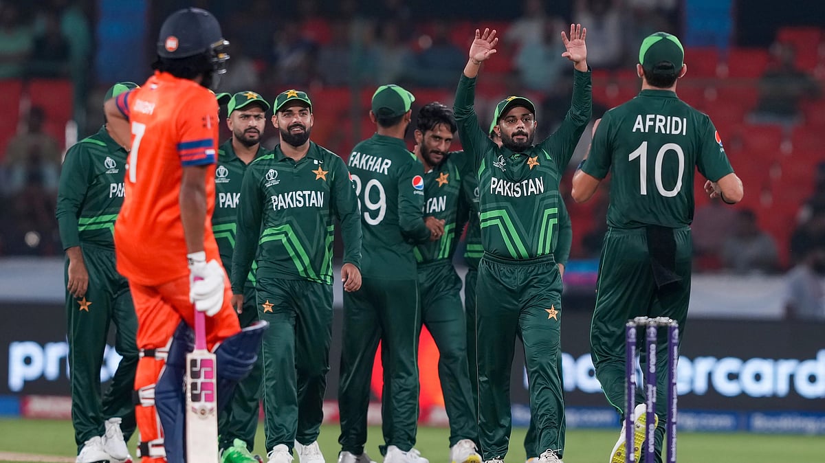 ICC World Cup: Pakistan bowlers deliver to set up 81-run win over ...