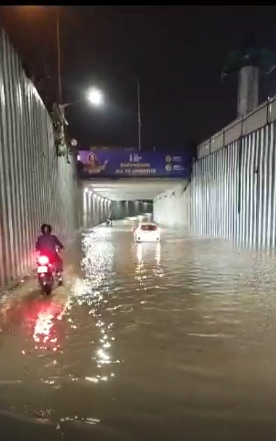 BBMP vs BMRCL: Metro work causing floods, says Palike official