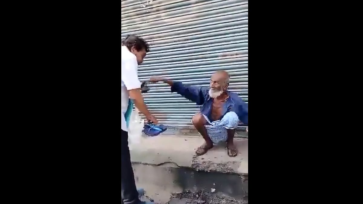 MP Congress candidate volunteers to get smacked on face with slippers ...