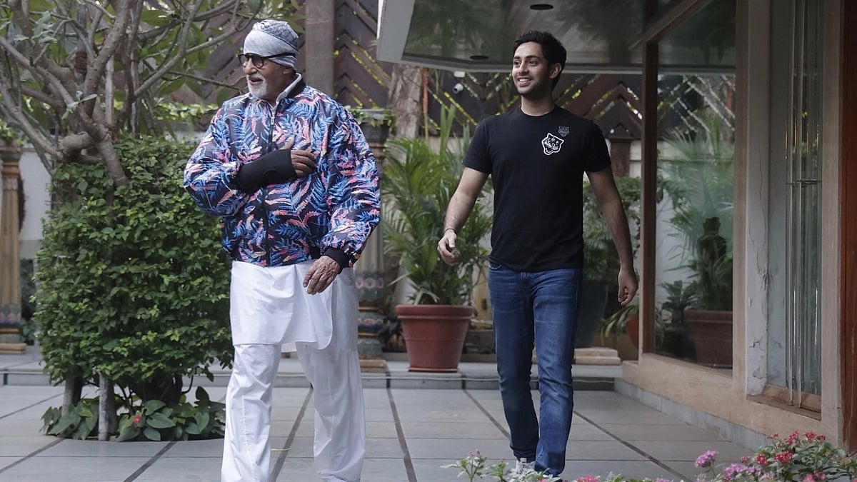 Agastya Nanda joins grandfather Amitabh Bachchan for weekly meet-and ...