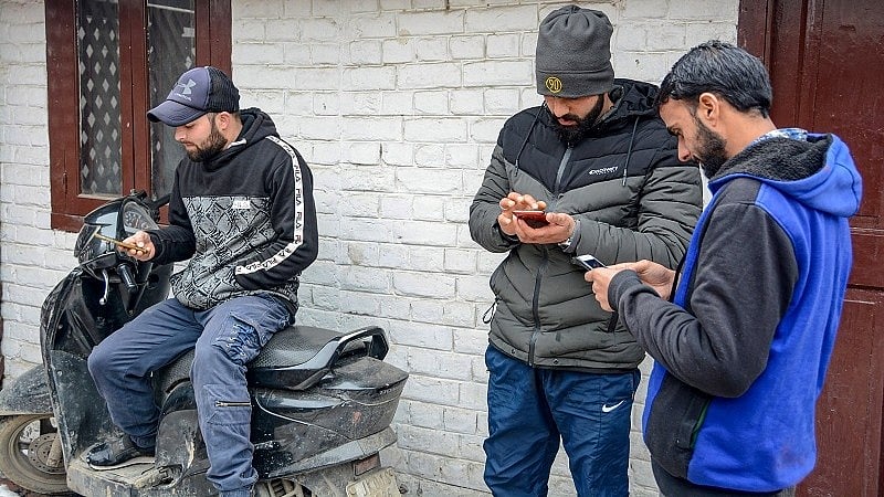 Mobile internet restored in J&K's Rajouri, Poonch after week-long ...