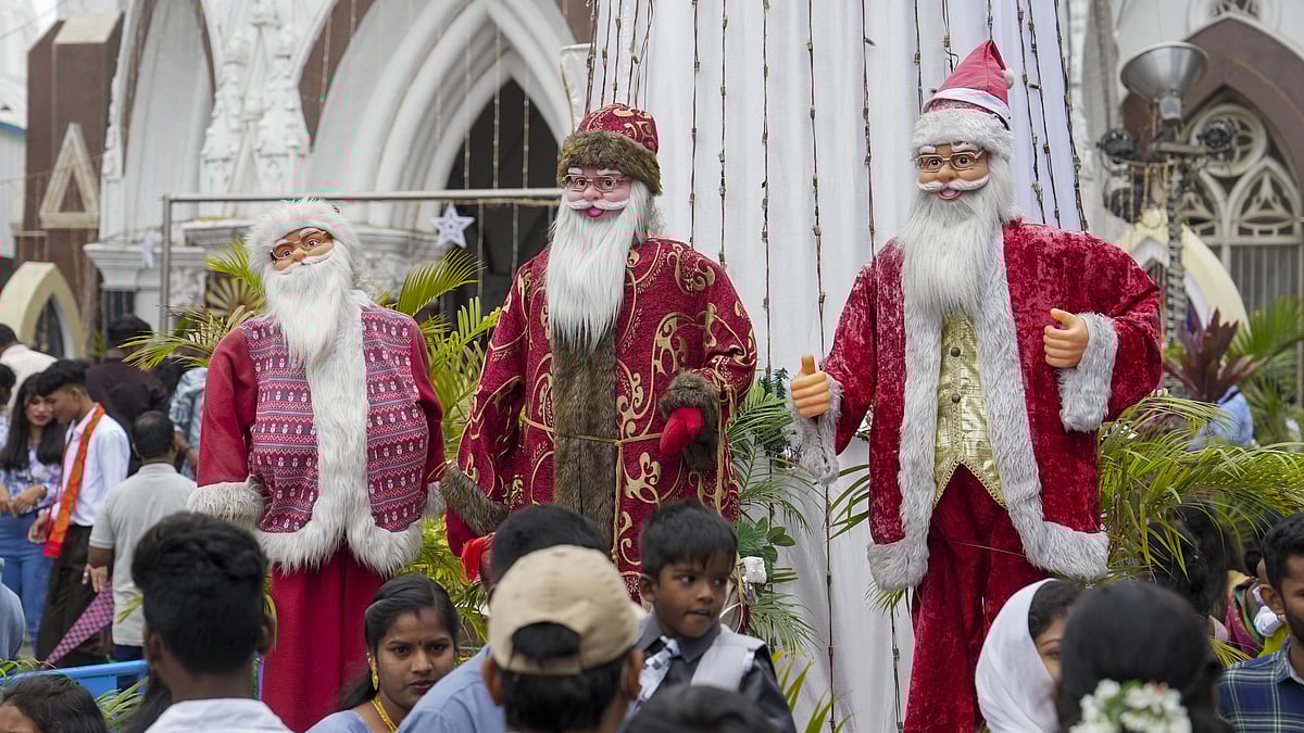 Midnight masses, festivities mark Christmas in Kerala