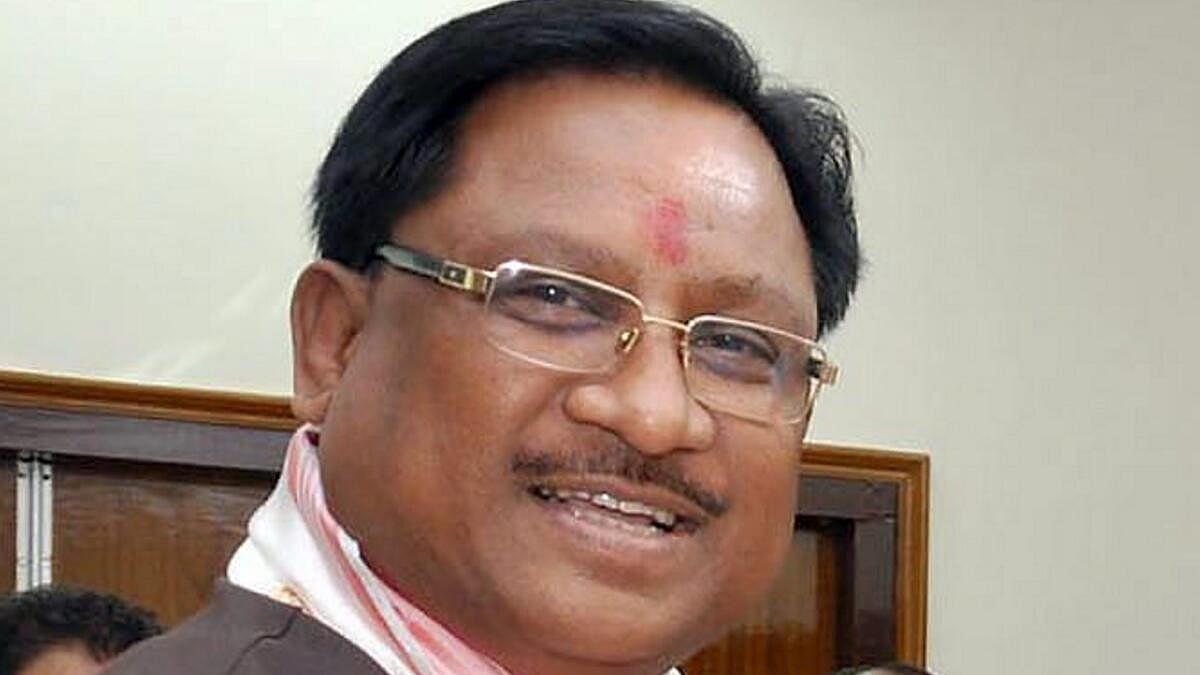 Chhattisgarh CM-designate Vishnu Deo Sai reaches Raj Bhavan in Raipur ...