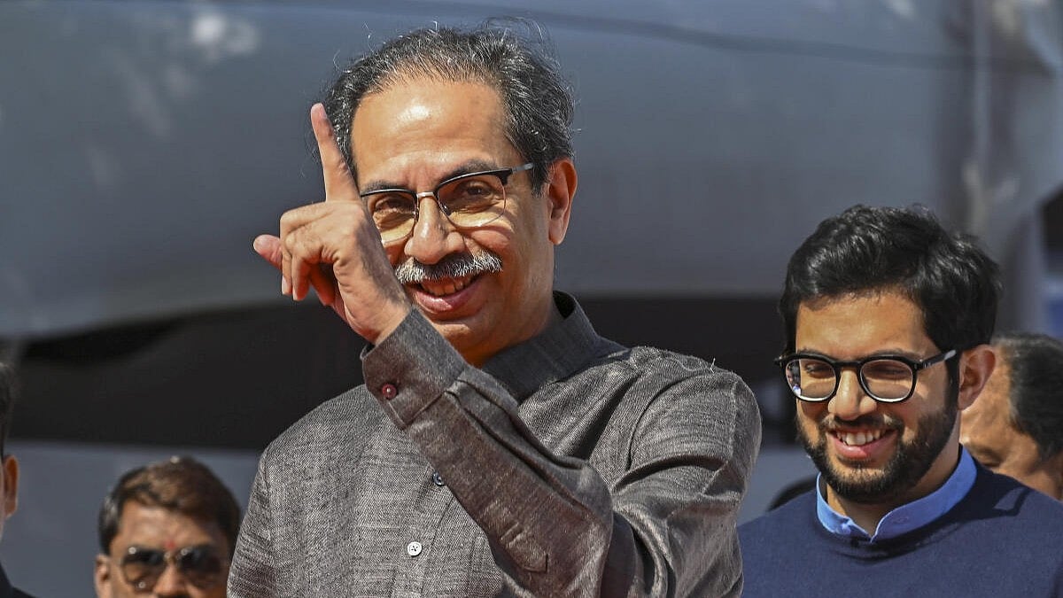 Uddhav visits constituency of Eknath Shinde's son, speaks against ...