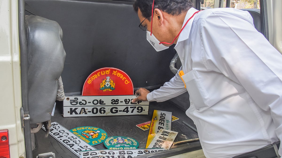 Defective number plates in 2023: Over 1 lakh cases registered