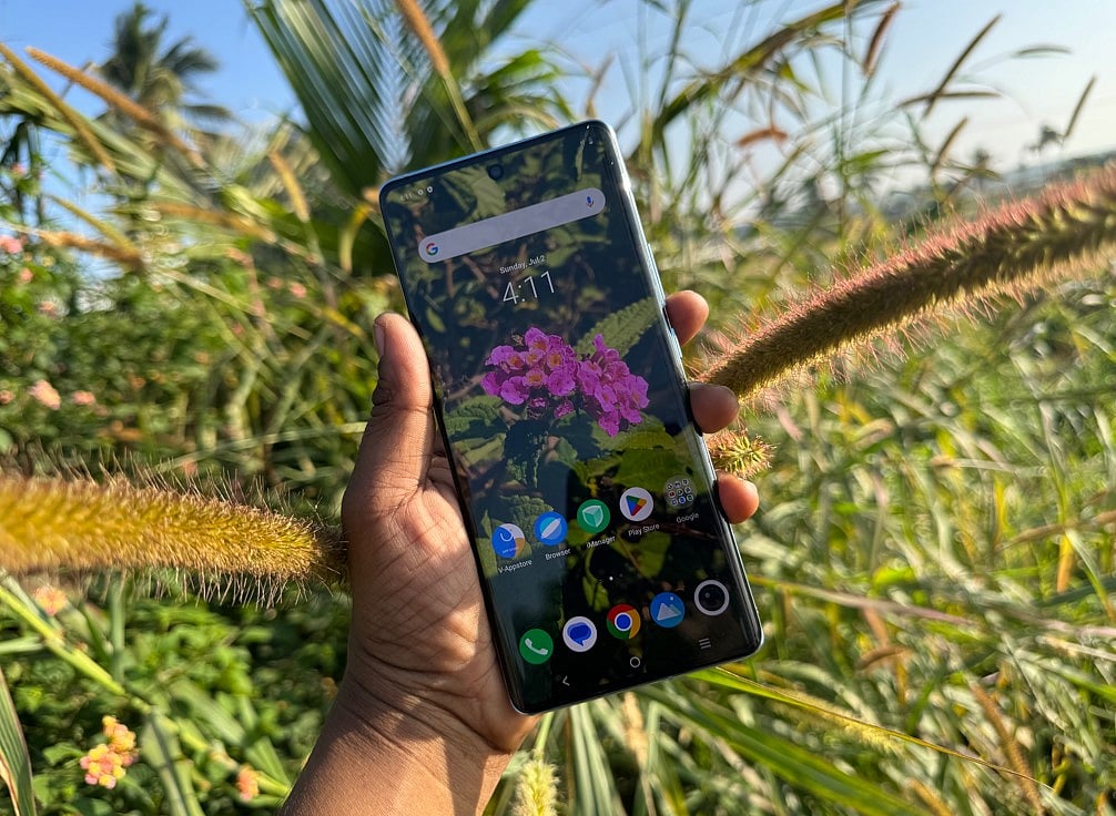 Vivo X100 5G review: Gorgeous premium phone with cool camera