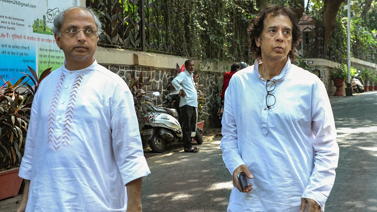 Wrapped in Tricolour, Ghazal singer Pankaj Udhas cremated with state ...