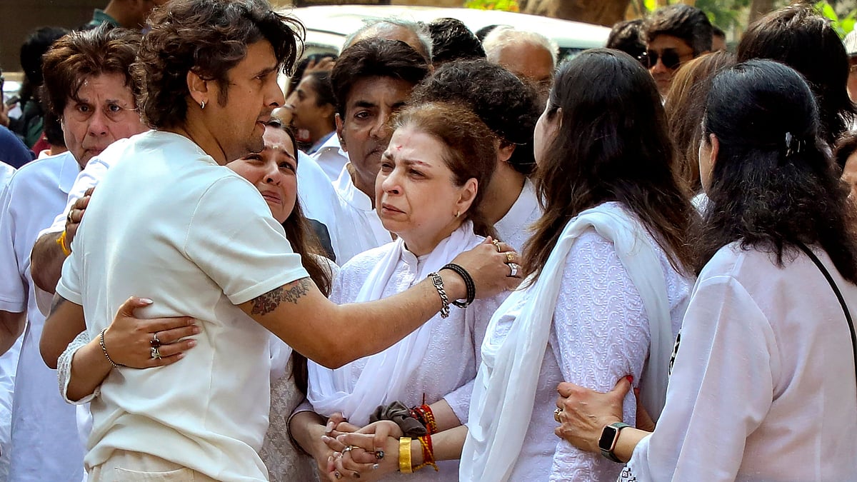 Wrapped in Tricolour, Ghazal singer Pankaj Udhas cremated with state ...