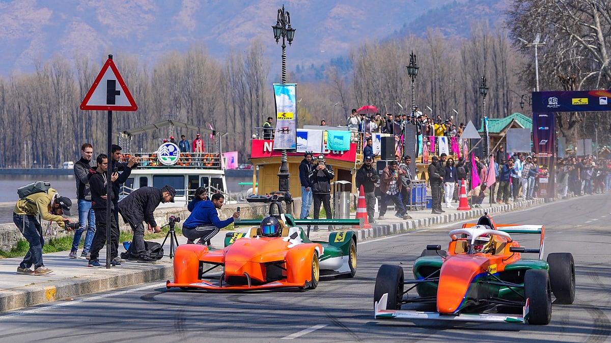 Revving Up the Valley: Srinagar makes history with maiden Formula 4 car race