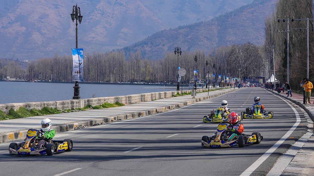 Revving Up the Valley: Srinagar makes history with maiden Formula 4 car race