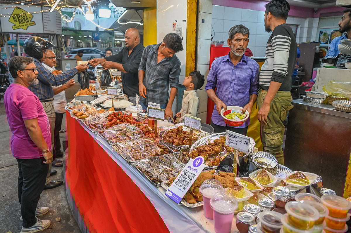 Fraser Town residents welcome orderly Iftar food fair