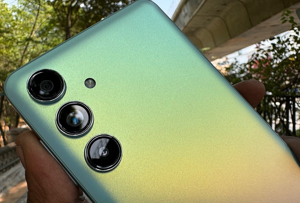 Samsung Galaxy M55 review: Slim phone with long-lasting battery life