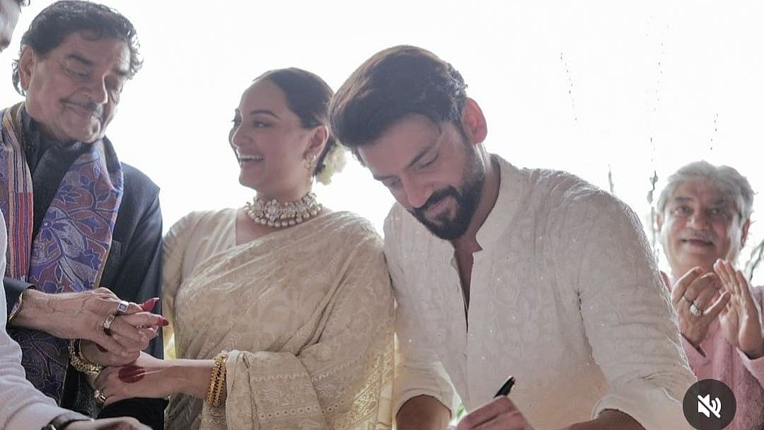 Sonakshi Sinha weds Zaheer Iqbal in a private ceremony; Pics viral