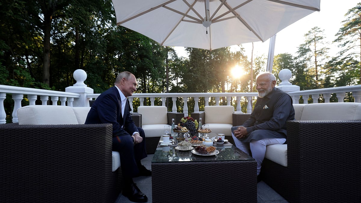 Modi in Russia: PM enjoys tea with Putin at his home, takes golf cart ride