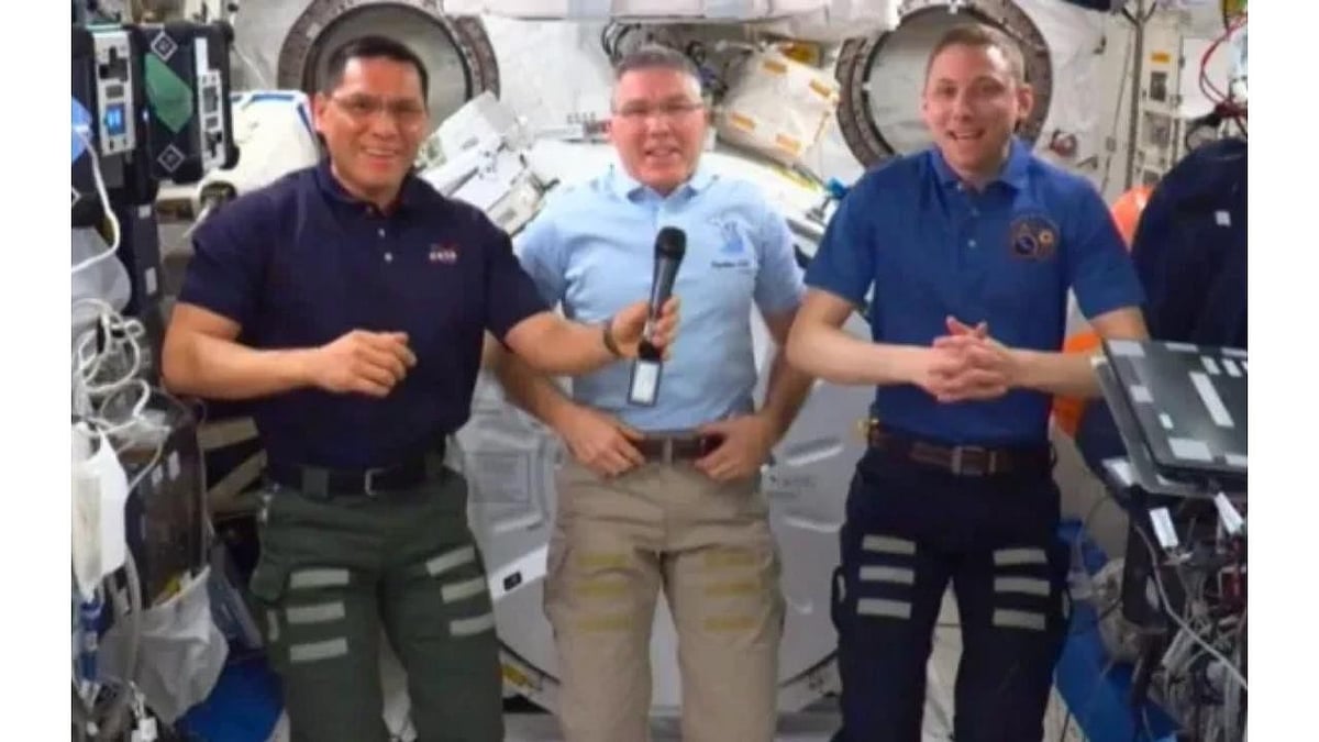 Astronauts celebrate July 4th in Space; See Pics