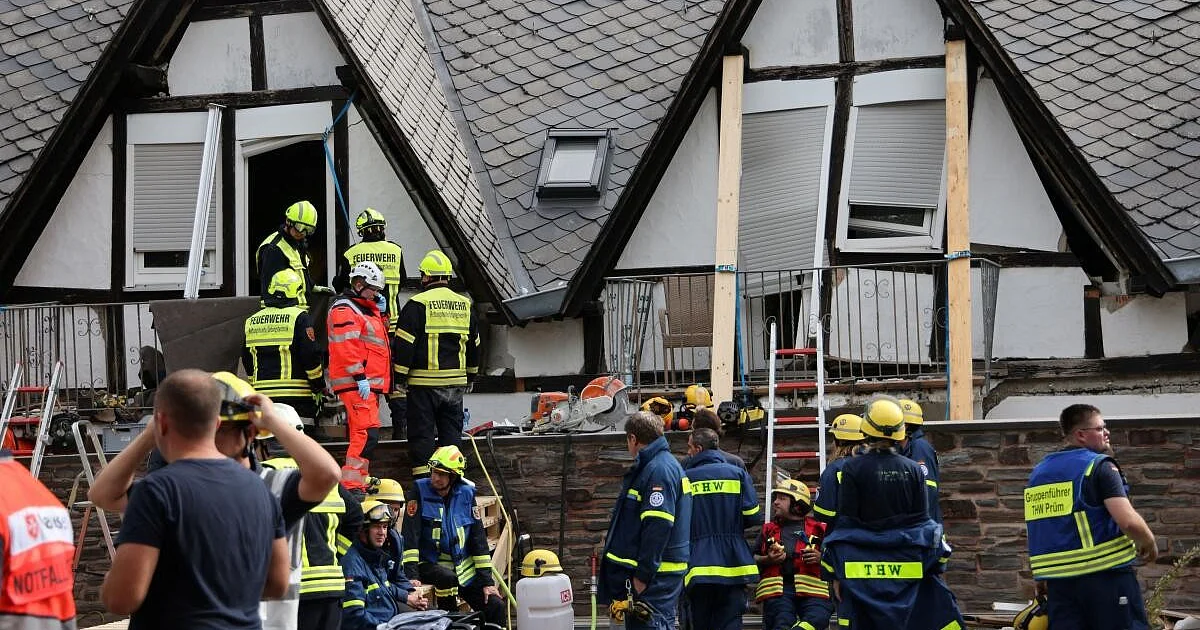 One dead, eight trapped after hotel collapses in Germany on river Moselle One dead, eight trapped after hotel collapses in Germany on river Moselle