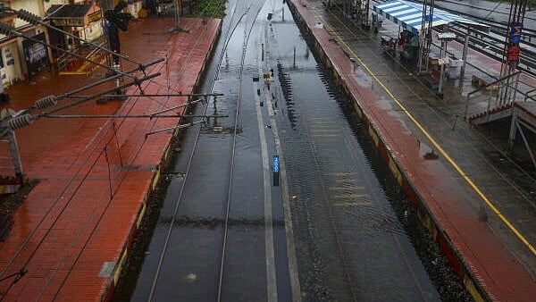 Cyclone Fengal results in massive disruption on Chennai-Tiruchirapalli ...
