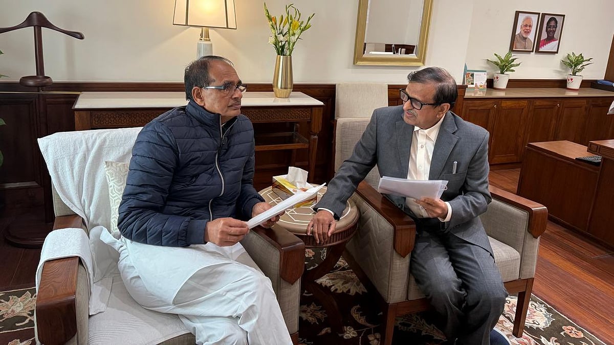 Bengaluru rural MP meets Shivraj Singh Chouhan, urges him to release ...