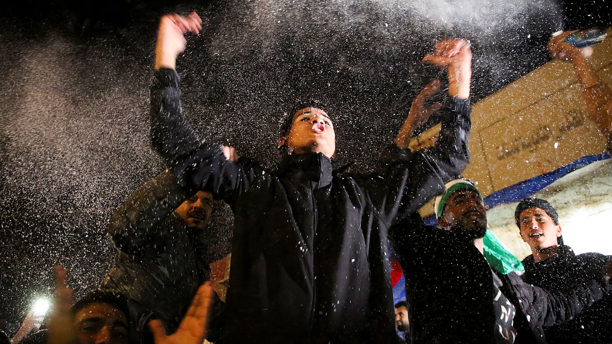 Gaza ceasefire celebrations: Celebrations erupt in Gaza after Israel ...