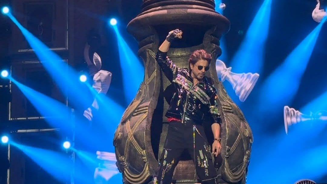 Shah Rukh Khan sets stage on fire at IIFA 2025 with spectacular performance