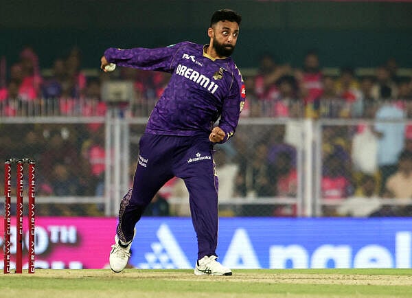KKR vs MI IPL 2025: Five bowlers to watch out for