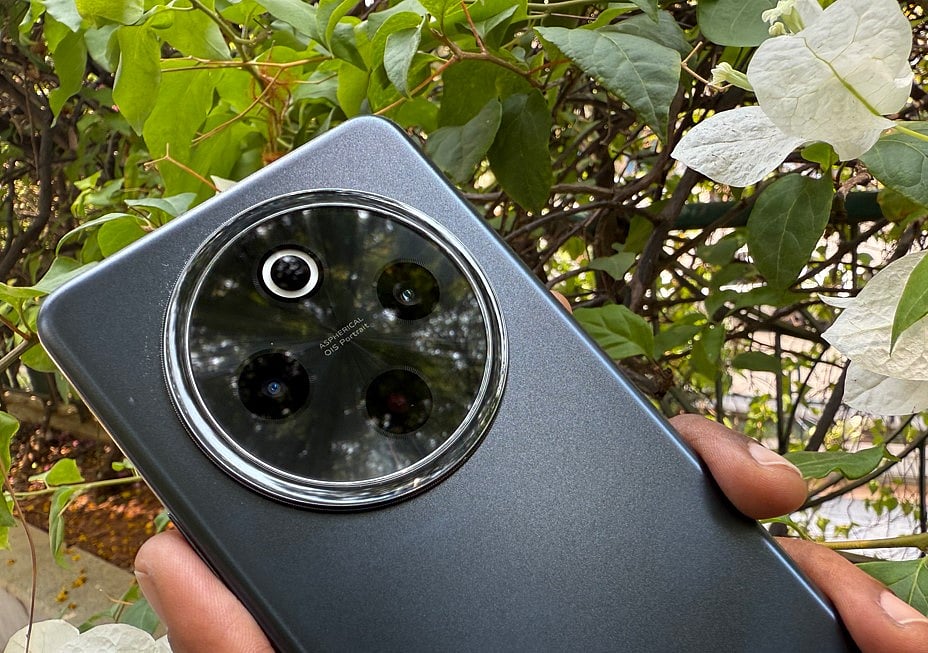 iQOO Z10 Review: Power-Packed Mid-Range Phone with 7300mAh Battery and ...