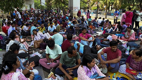 West Bengal Teachers Suspend SSC Bhavan Protest, Sit-In Continues at ...