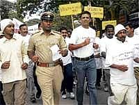 'Assist police in checking crime'