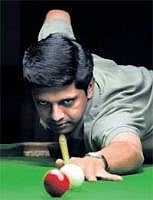 Manudev to face Manan in quarters