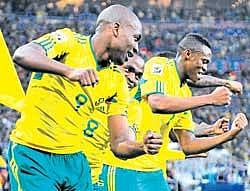 Honours even in pacy opener