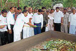 'No plastic in religious places'