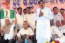 Srinivas Gowda to join JD(S) on December 16