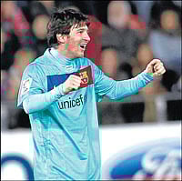 Messi shines as Barca win again