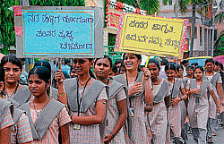 Students take out rally against use of Endosulfan