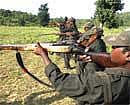 Naxals gun down six persons in Bihar